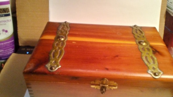 Vintage Solid Cedar Box. Has Wooden Legs. - Gem