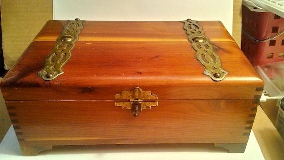Vintage Solid Cedar Box. Has Wooden Legs. - Gem