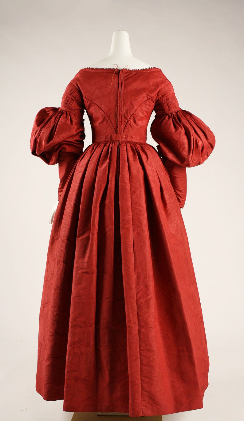Vintage Dress Design Gallery (1720-1940) - Fashion Inspiration (JPEG ...