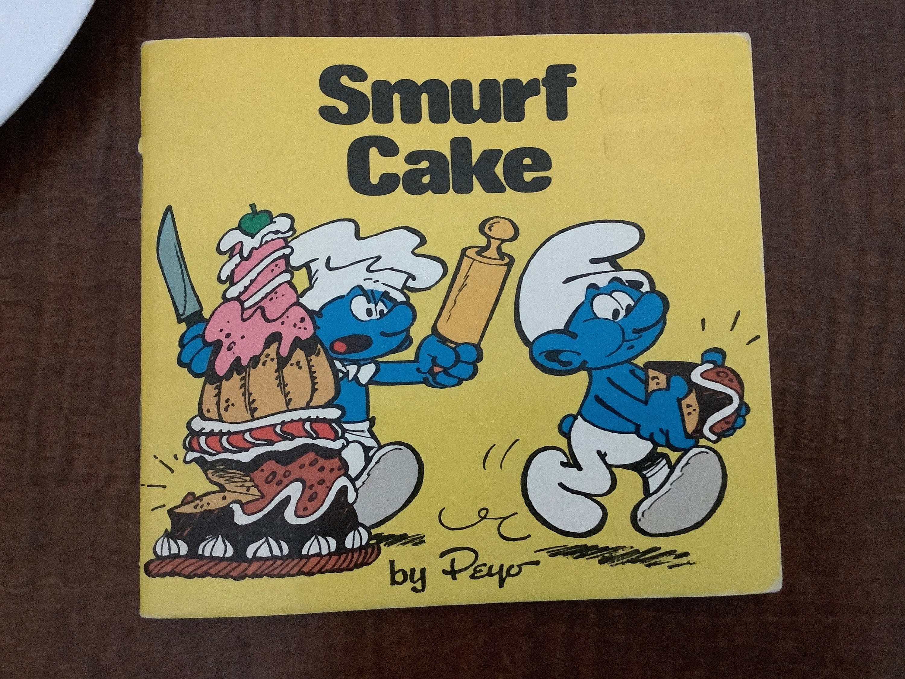 Plates Kitchen & Dining Vintage 8\u201d Smurf Plate and 1981 Smurf Cake ...