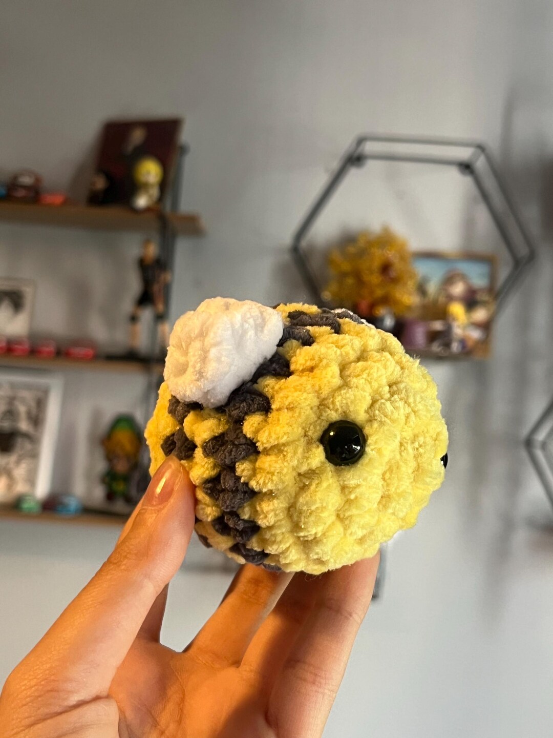 Crochet Sparkly Bee Amigurumi Plushie - Etsy UK