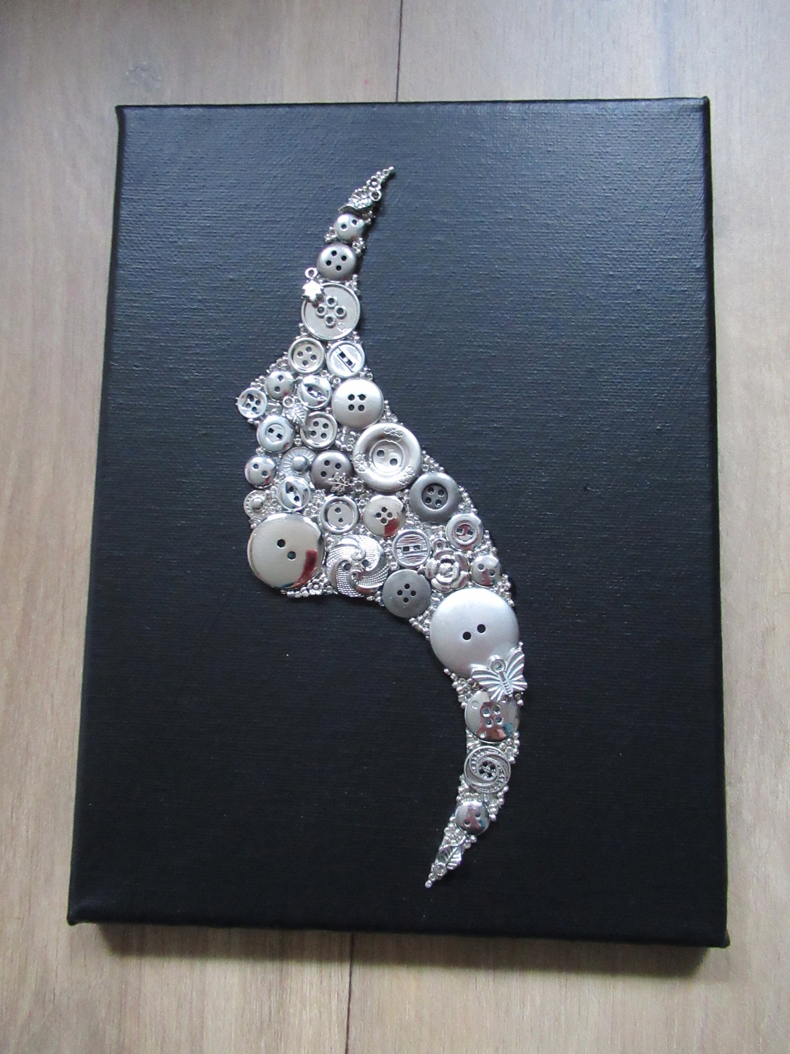 Button Art Painting Silver Silhouette Woman Face, on Black Painted ...