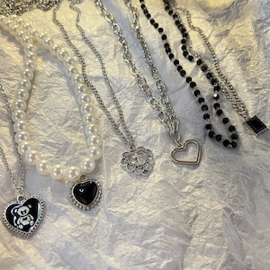 90s Vintage New Vintage Link Chain Heart Pendant Necklace • Iron ...