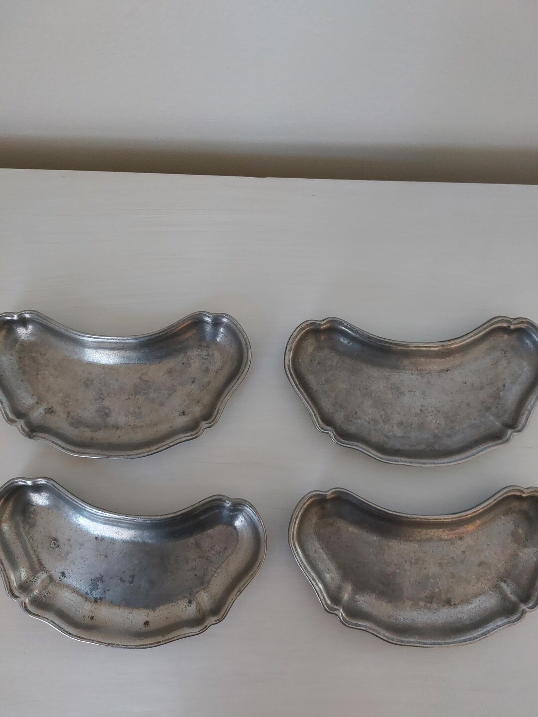 Vintage Oneida Pewter Crescent Dishes: Set of 4 Farmhouse Side Plates ...