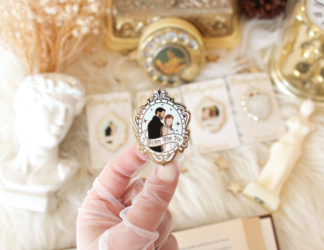Daphne and the Duke Bookish Enamel Pin: 'bridgerton' Inspired, I Burn ...