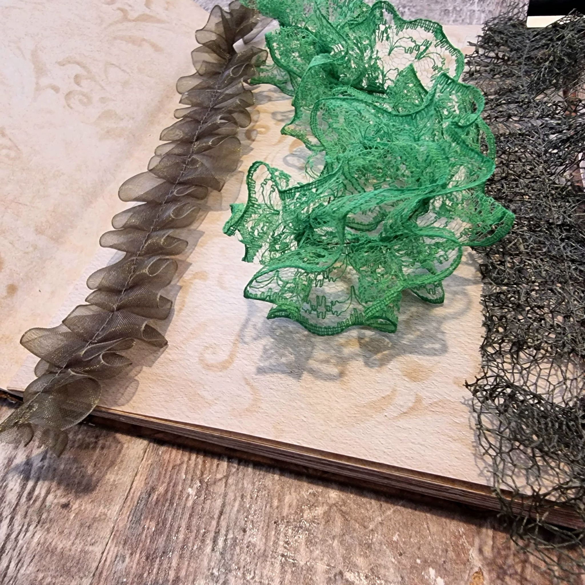 Green Lace Sewn Ruffle Frills for Page Edges (8 Inches Long Set of 3 ...