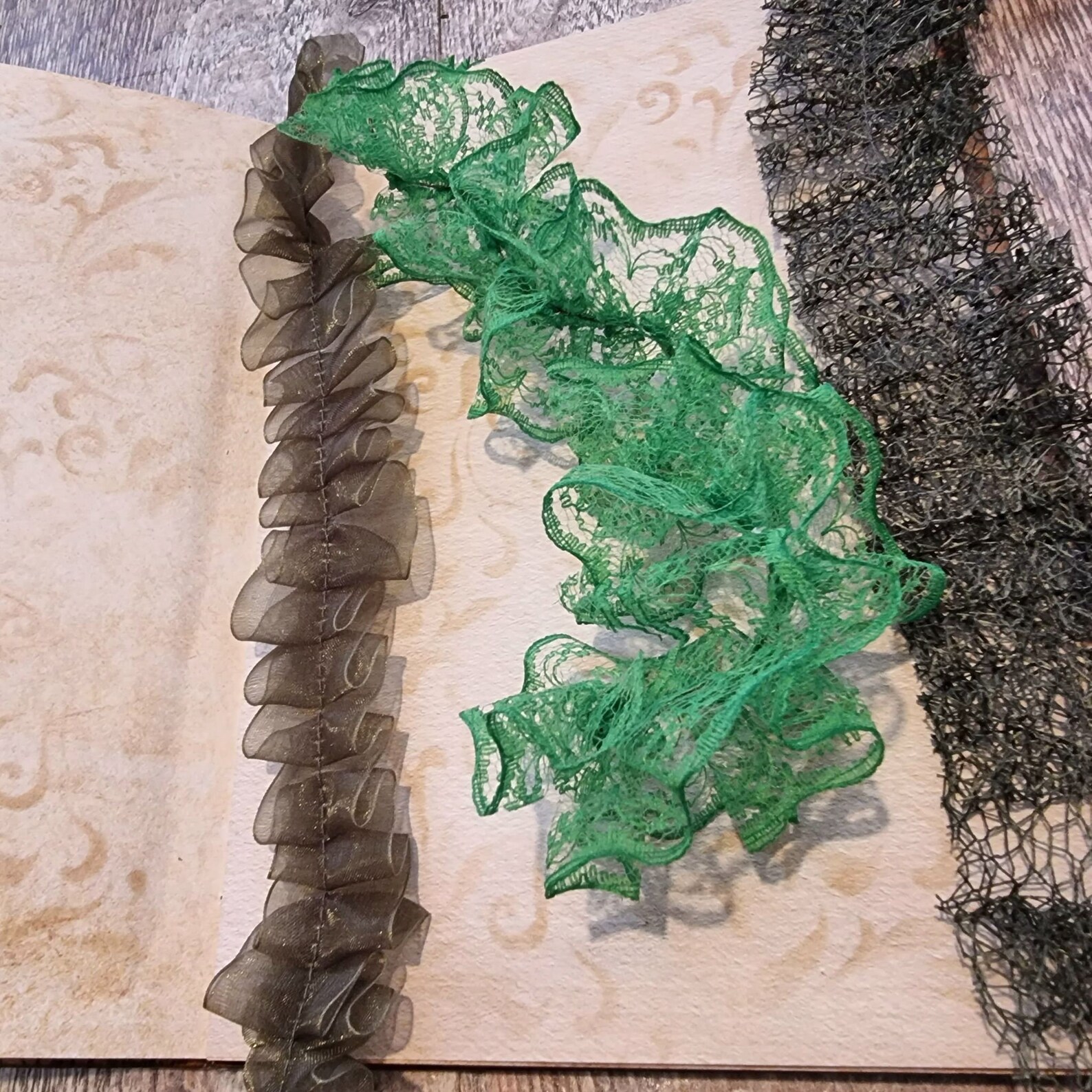 Green Lace Sewn Ruffle Frills for Page Edges (8 Inches Long Set of 3 ...