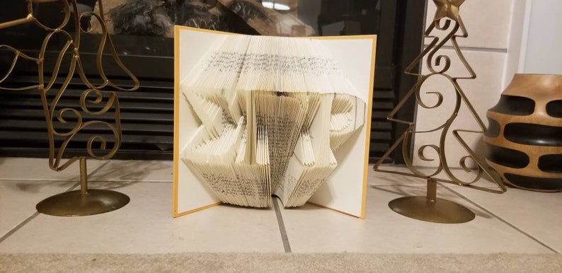 Sigma Gamma Rho Book Art: Greek Sorority Letters Sculpture - Etsy