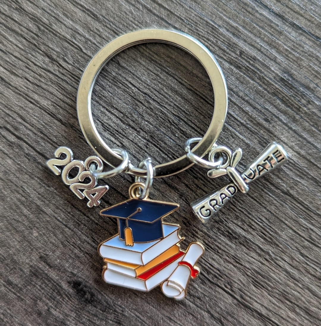 Graduation Ceremony Keychain Gift for Men Graduation Bachelor Hat Charm ...