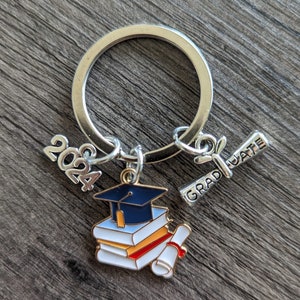 Graduation Ceremony Keychain Gift for Men Graduation Bachelor Hat Charm & Pendant Key Ring ...