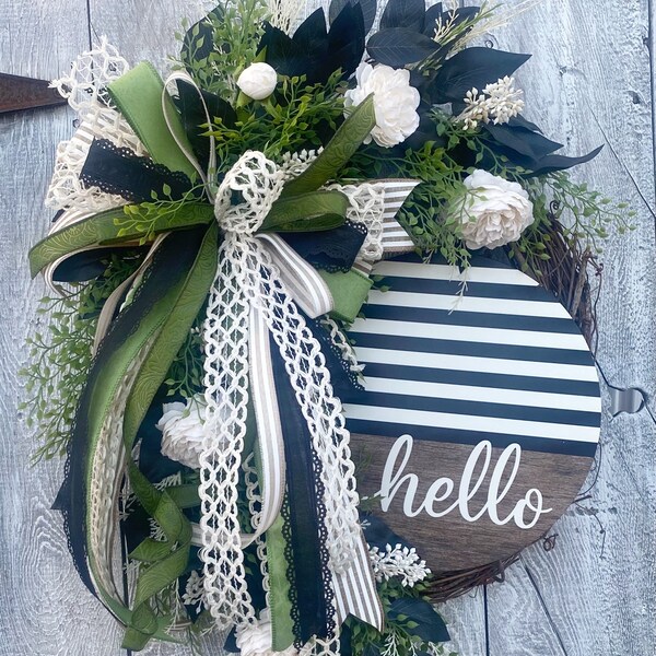 Hello Wreath - Etsy