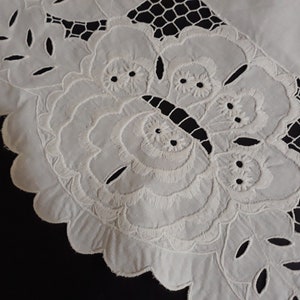 Hand Embroidered Cutwork Tablecloth Round / White Work Embroidery ...