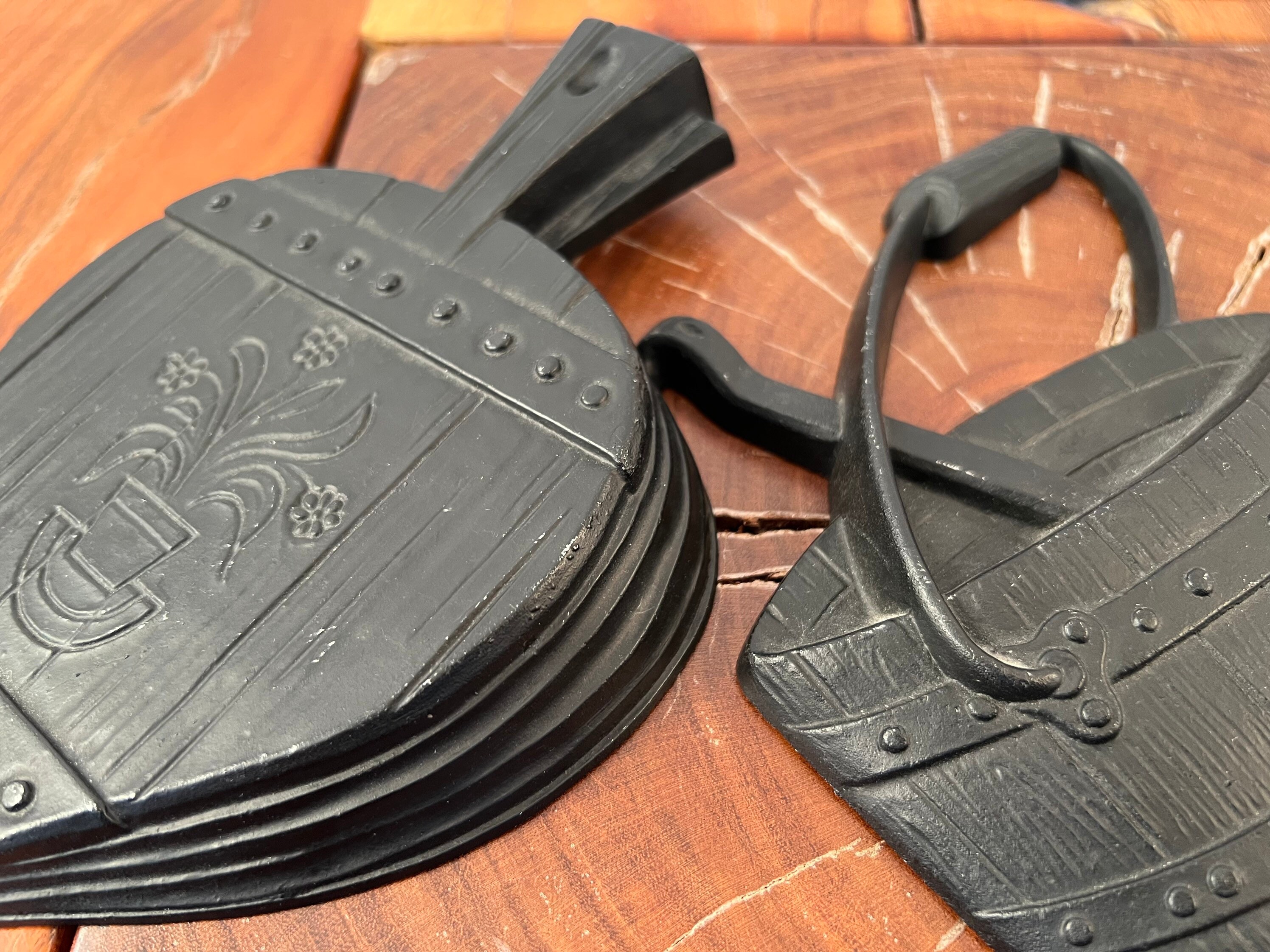 Cast Iron Wall Hanging Bucket and Bellow Sexton USA 1966 - Etsy