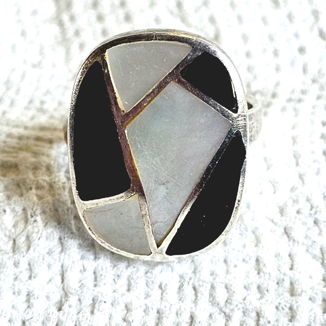Black and White Zuni Inlay Vintage Native Ring Size 8 Old Pawn JR 219 ...