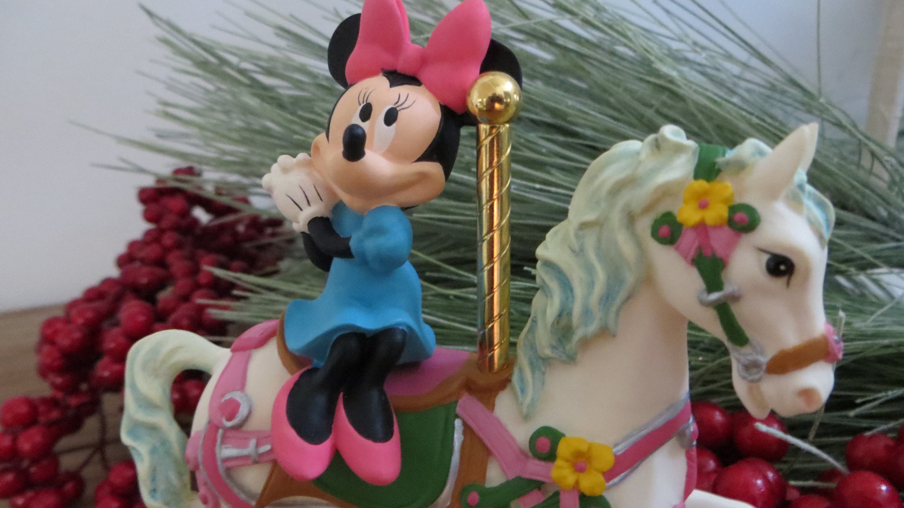 Vintage Goofy, Mickey, Minnie, Pluto, Donald Duck Disney Carousel ...