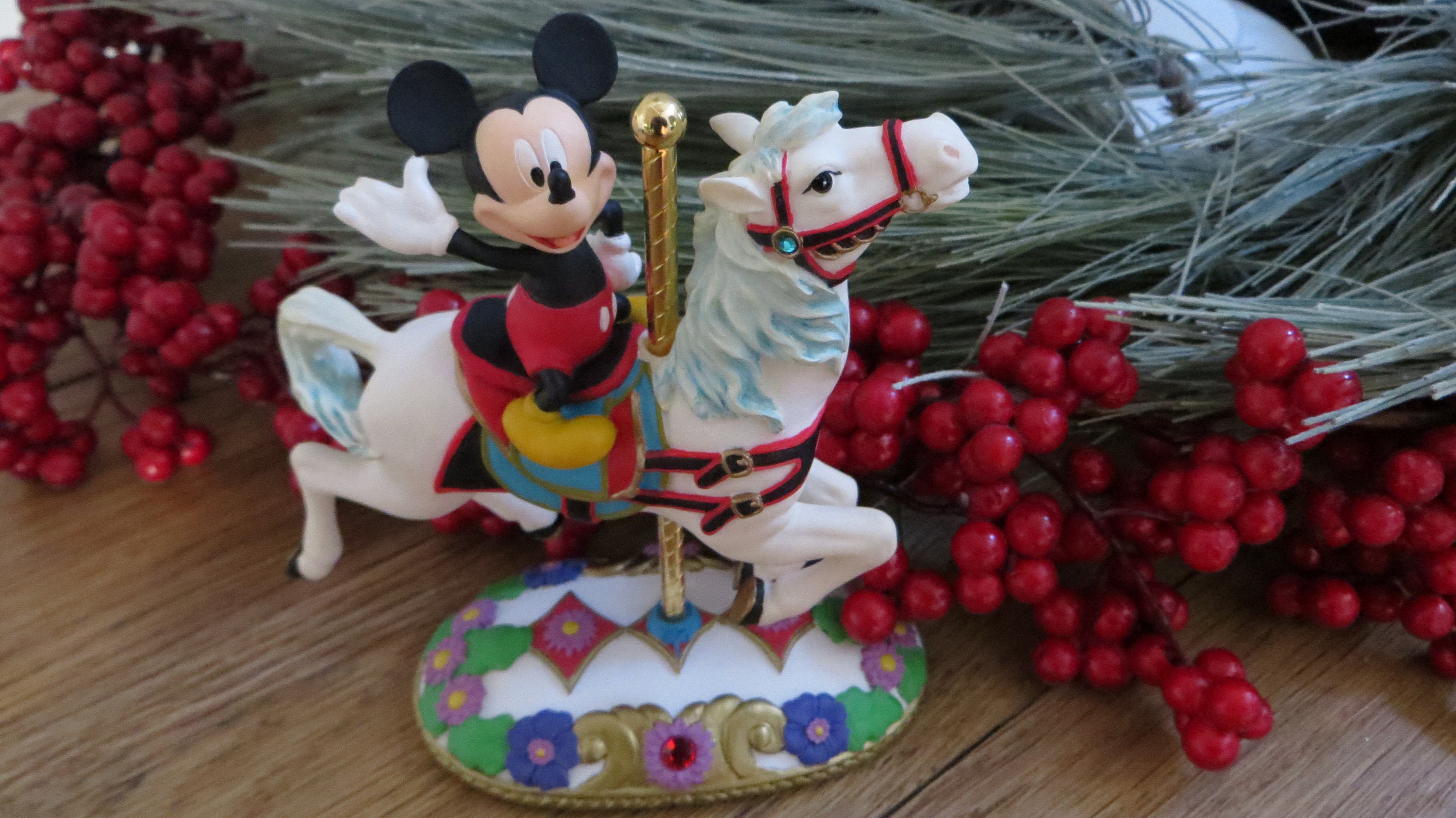 Vintage Goofy, Mickey, Minnie, Pluto, Donald Duck Disney Carousel ...