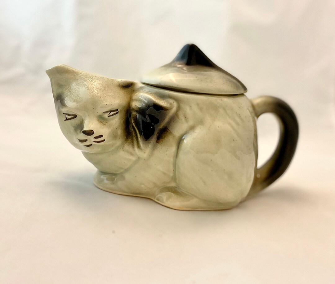 Teapot: Vintage Cat Teapot With Bow, Unusual Spout Through the Ear ...