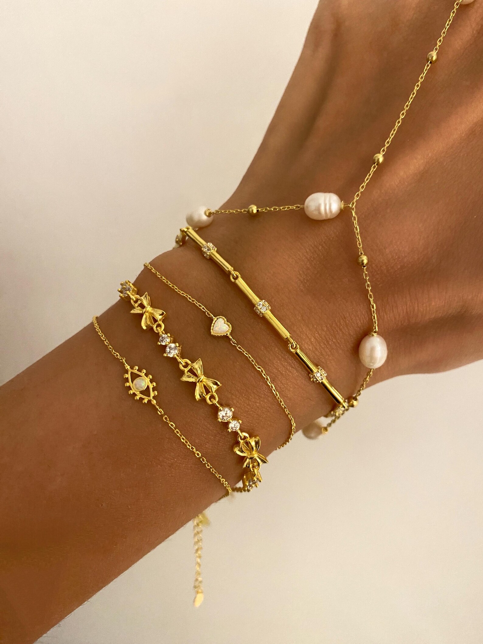 Gold Hand Chain, Bridal Hand Chain Bracelet, Silver Sahmaran, Finger ...