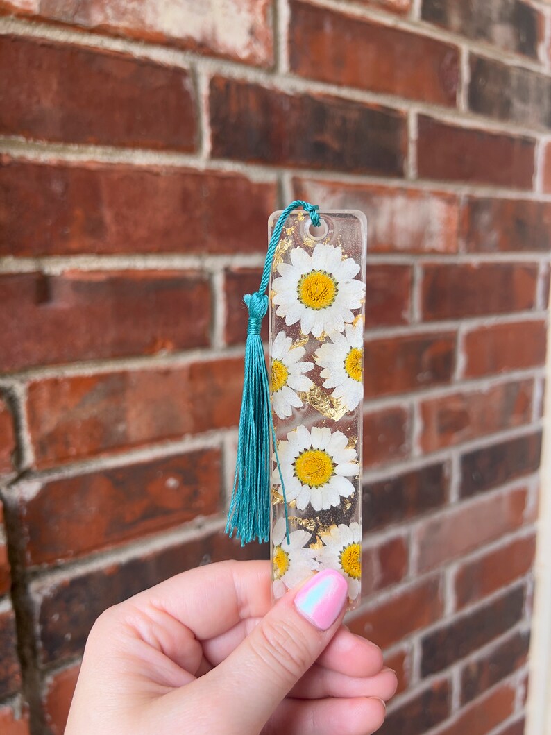 Daisy Resin Bookmark | Pressed Flower Bookmark | Real Dried Flowers ...