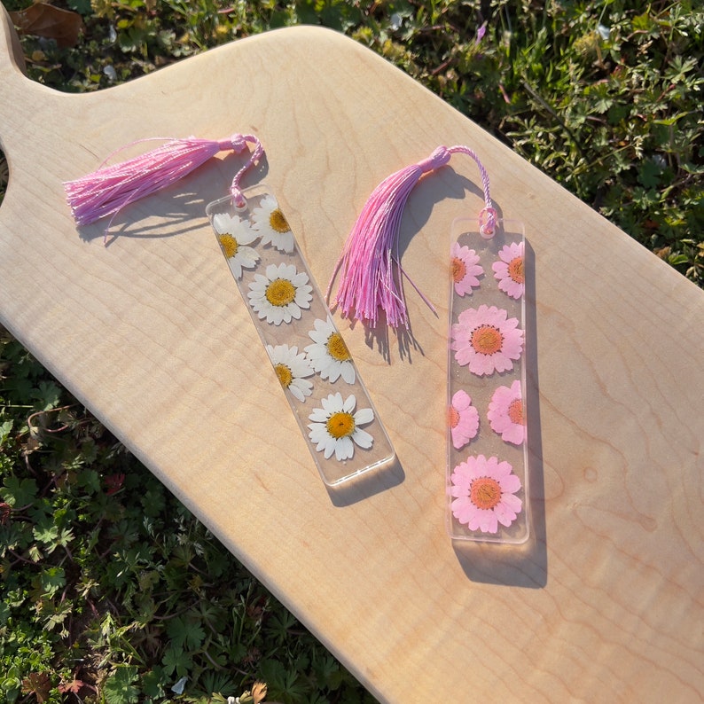 Daisy Resin Bookmark | Pressed Flower Bookmark | Real Dried Flowers ...