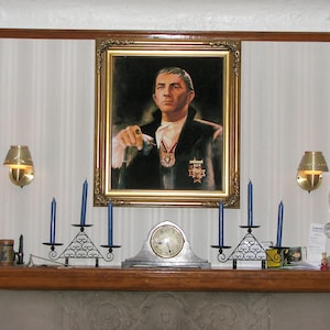 Barnabas Collins Canvas Portrait From DARK SHADOWS - Etsy