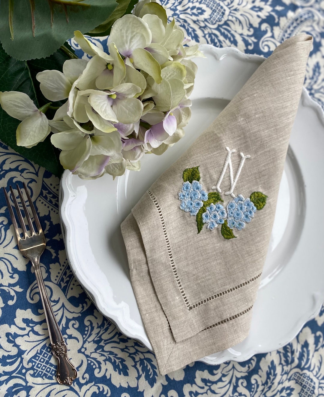 Hydrangeas Linen Napkins, Embroidered Hydrangeas, Wedding Embroidered ...