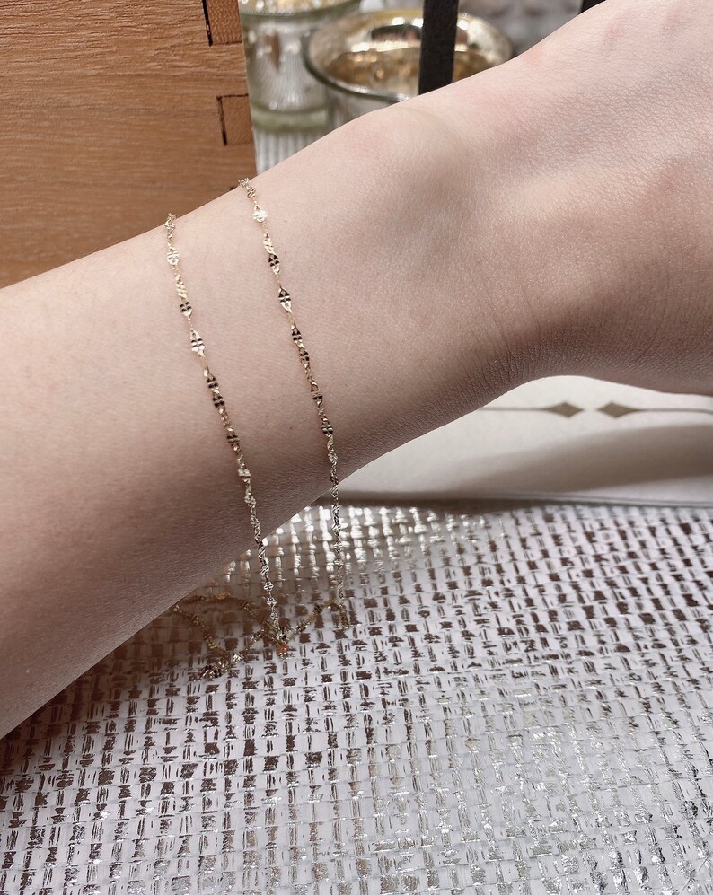 1.5mm 14K Yellow Gold Stamped Curved Mirror Link Chain | Etsy