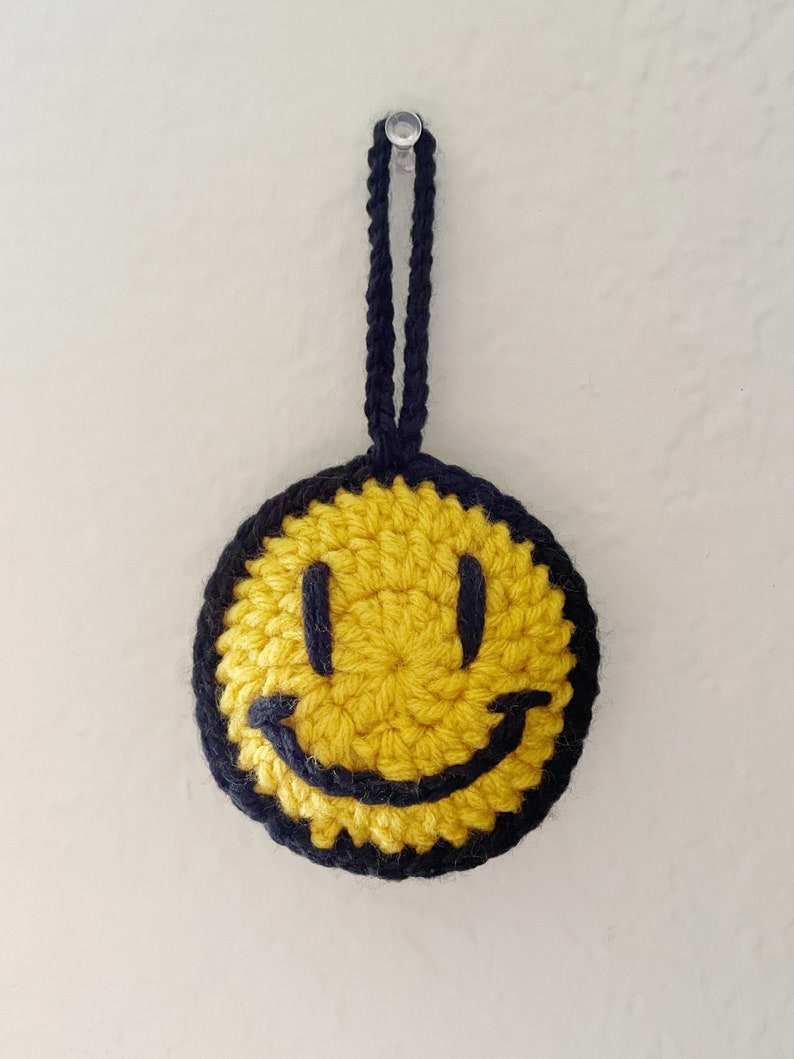 Crochet Smiley Face Ornament, Smiley Face Fun Decor, Crochet Wall ...