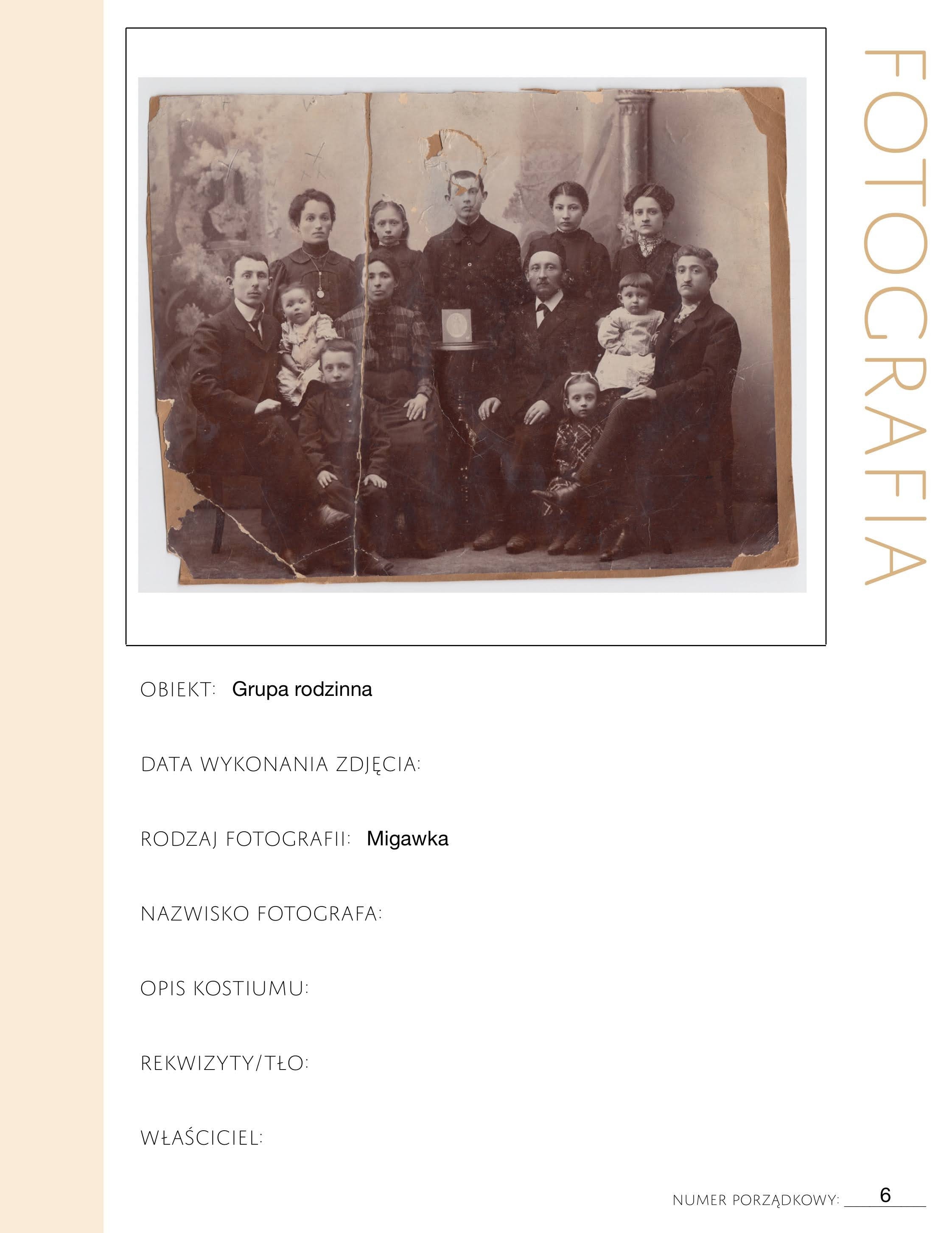 Deluxe Genealogy Pages in Polish /// 200-Page Family History | Etsy