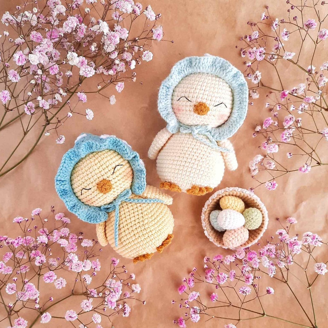 Amigurumi Crochet Pattern: Easter Chicken in a Flowery Bonnet / Basket ...