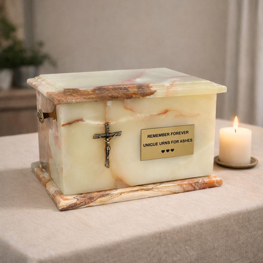 Green Urn for Ashes Natural Stone Urn Made of Onyx Casket for Ashes ...
