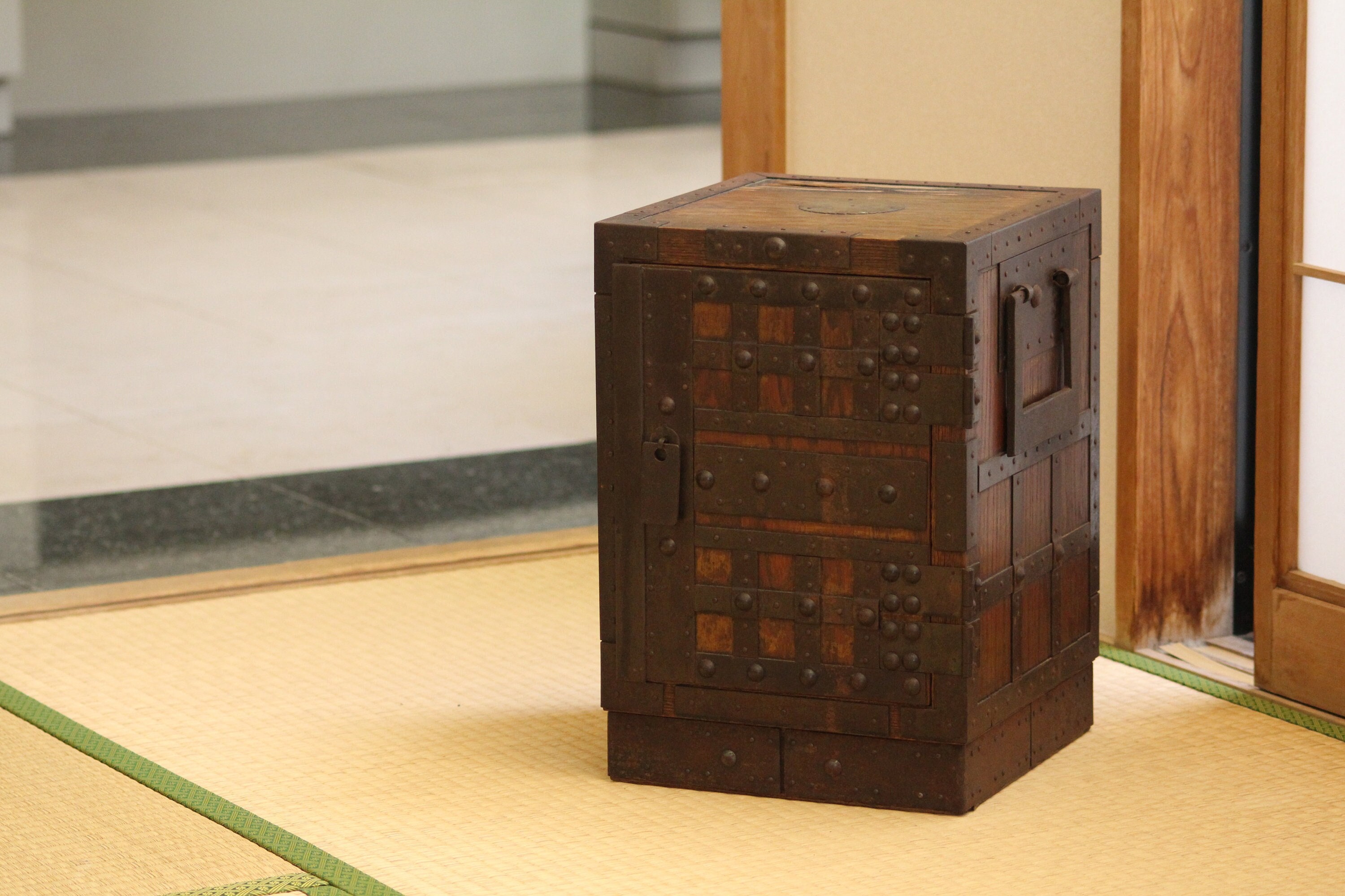 Tansu Box