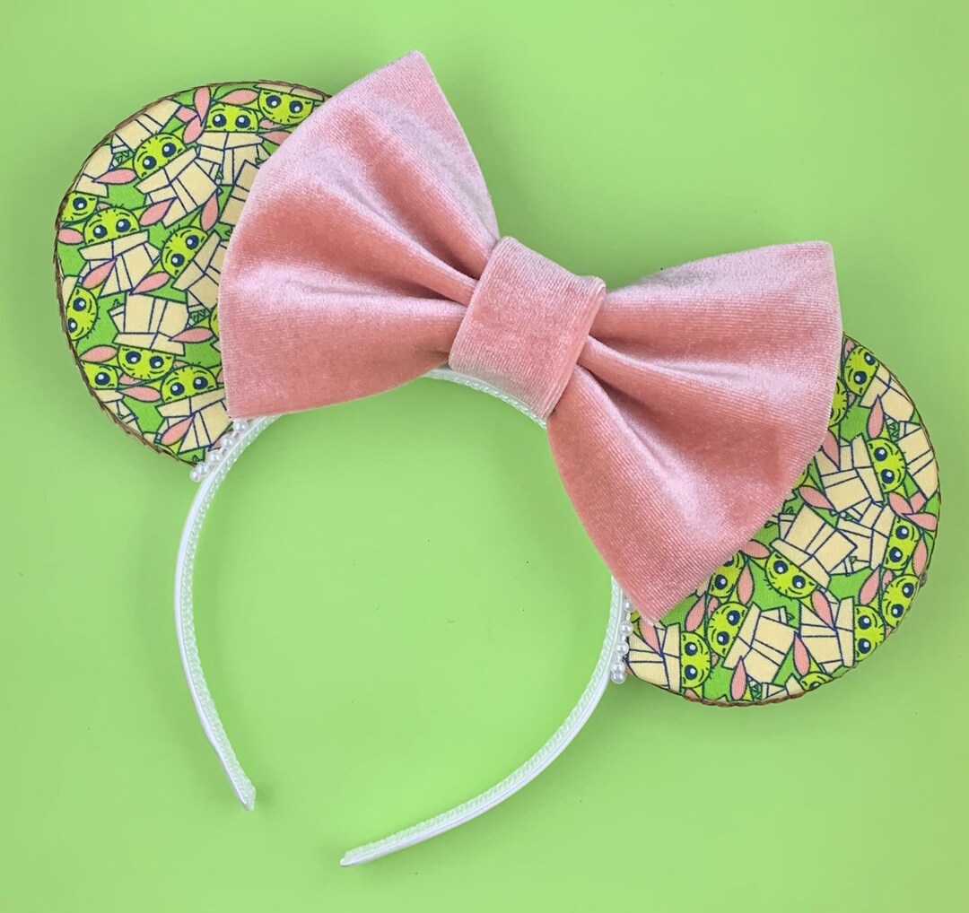 Baby Yoda/Grogu/The Child Mouse Ears Customizable - Etsy Österreich