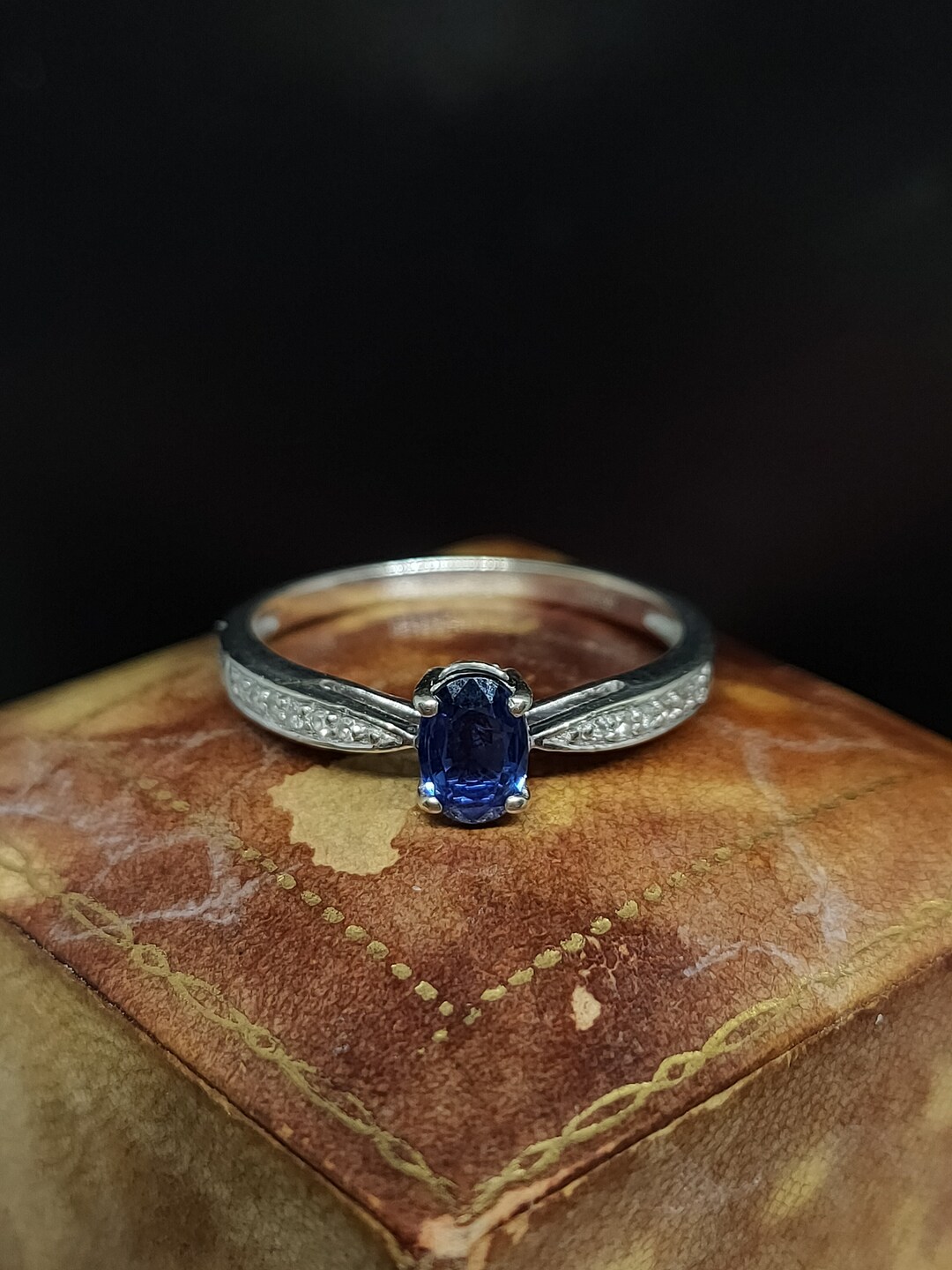 Beautiful Modern Birmingham Hallmarked Preloved Oval Cut Solitaire ...