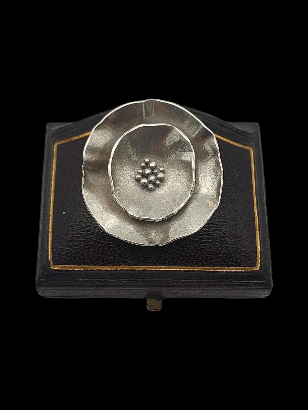Beautiful Modern Skillfully Crafted London 2007 Hallmarked CT ...