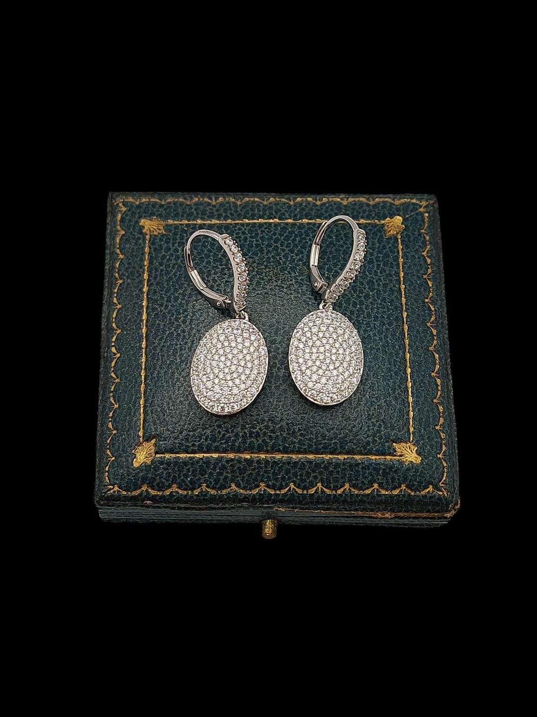 Beautiful Modern Circa 2005 Skillfully Crafted Statement Design ...