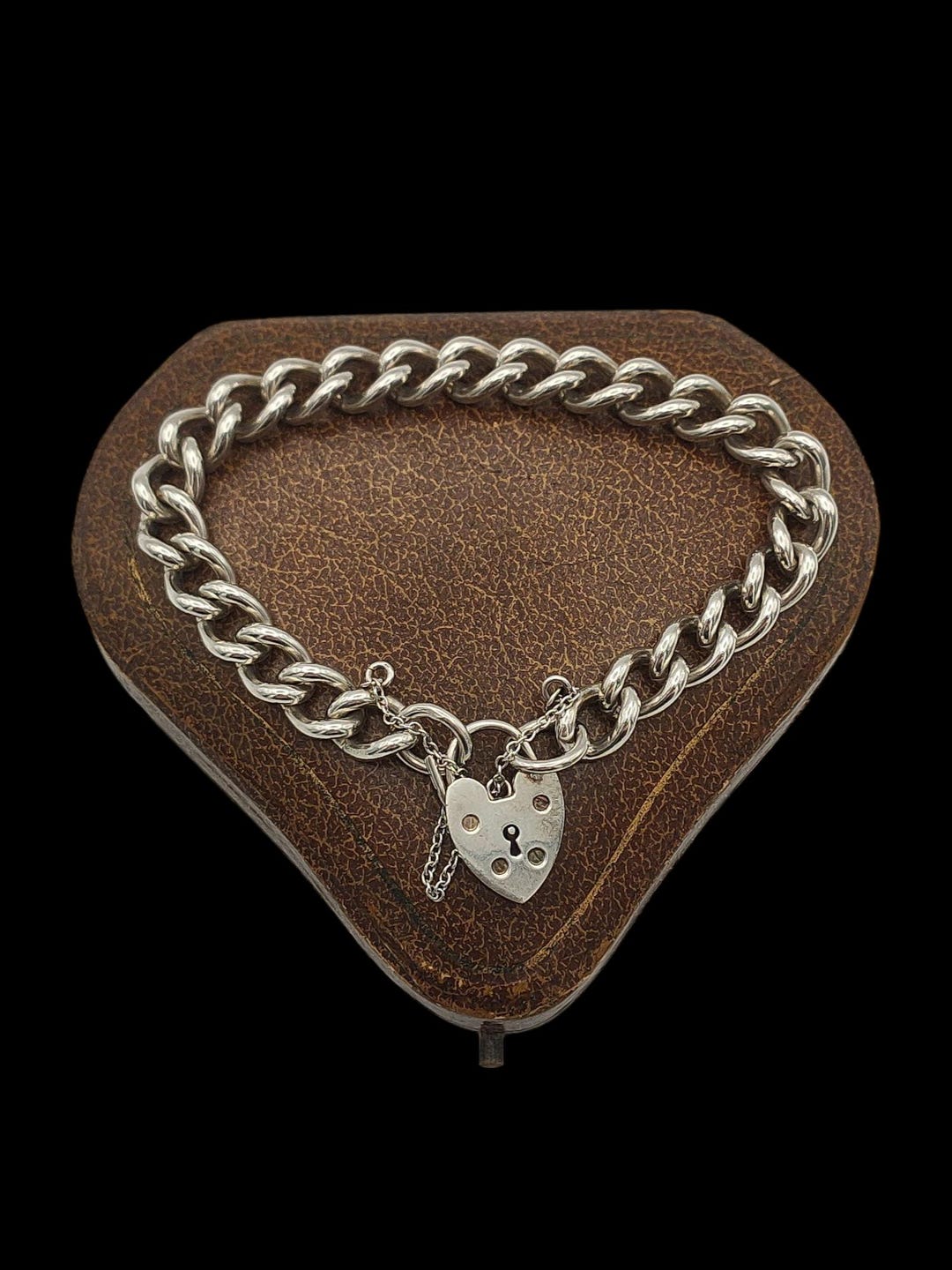 Beautiful Vintage Birmingham 1977 Hallmarked Skillfully Crafted Rounded ...