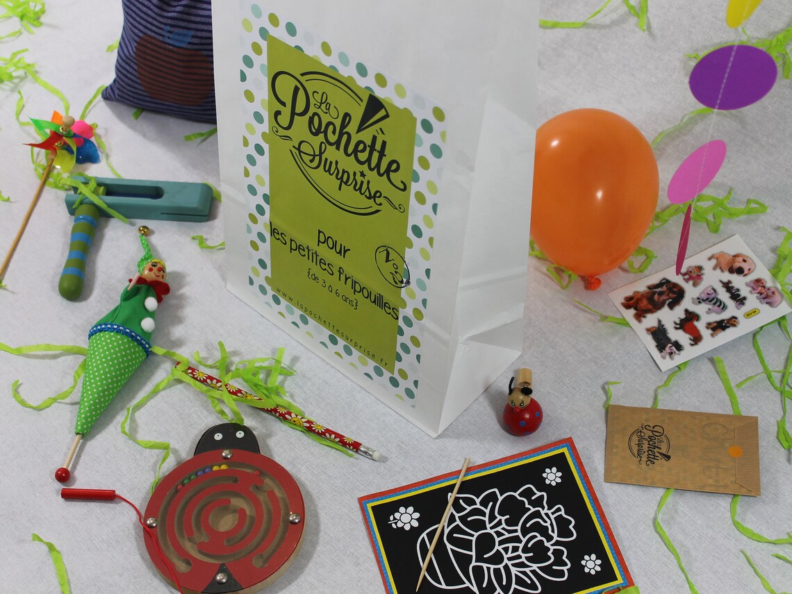 Pochette surprise enfant de 3 à 6 ans / cadeau personnalisée - Etsy France