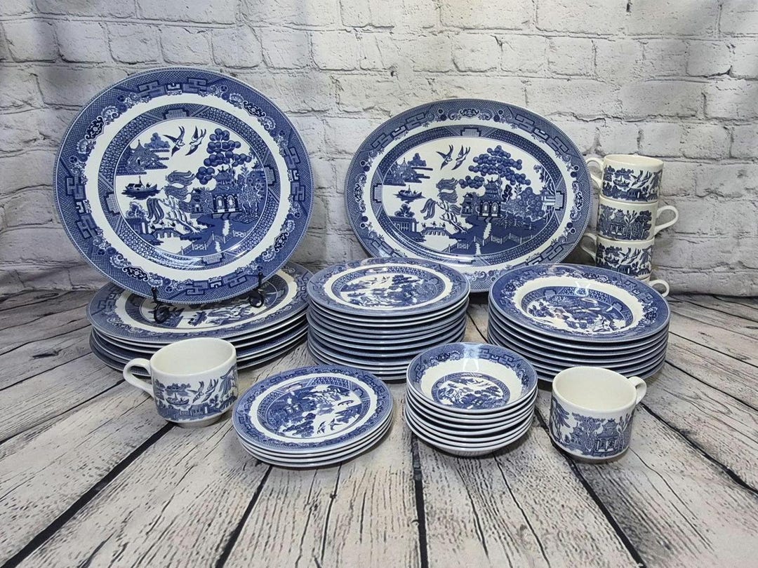 Dinnerware Collection in Blue Willow Pattern, Made in England - Etsy