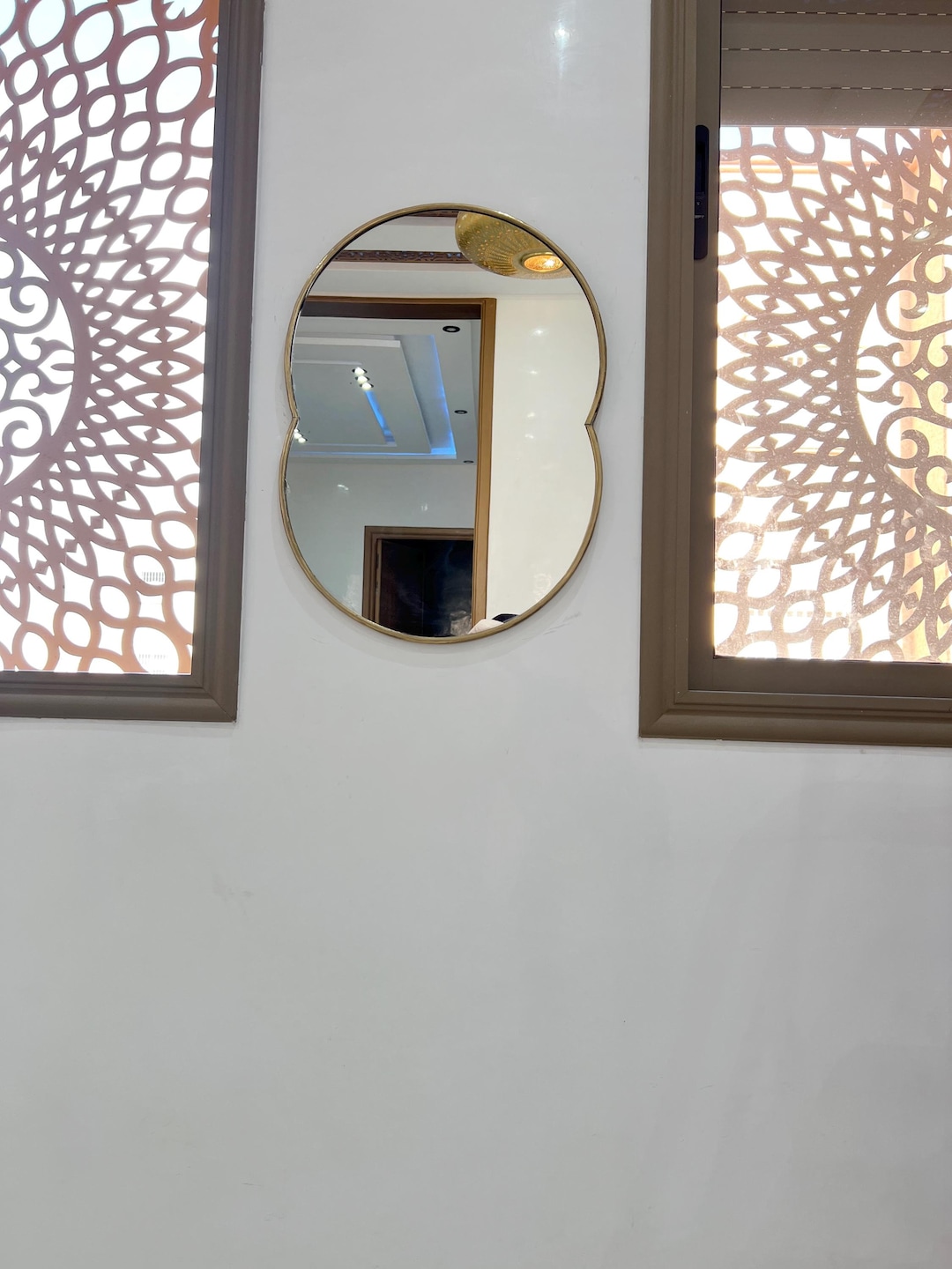 Large Round Mirror, Stylish Circle Mirror for Bathrooms, Elegant Black ...