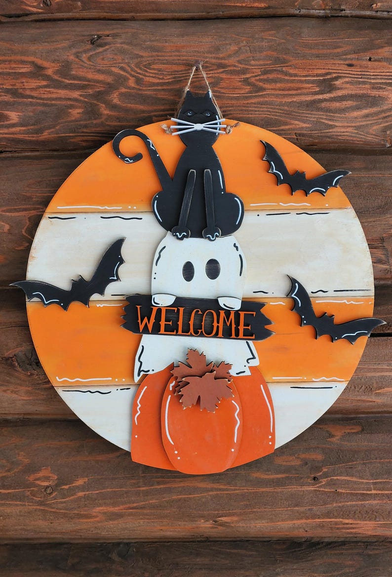 Spooky Friends Halloween Welcome Sign - Etsy