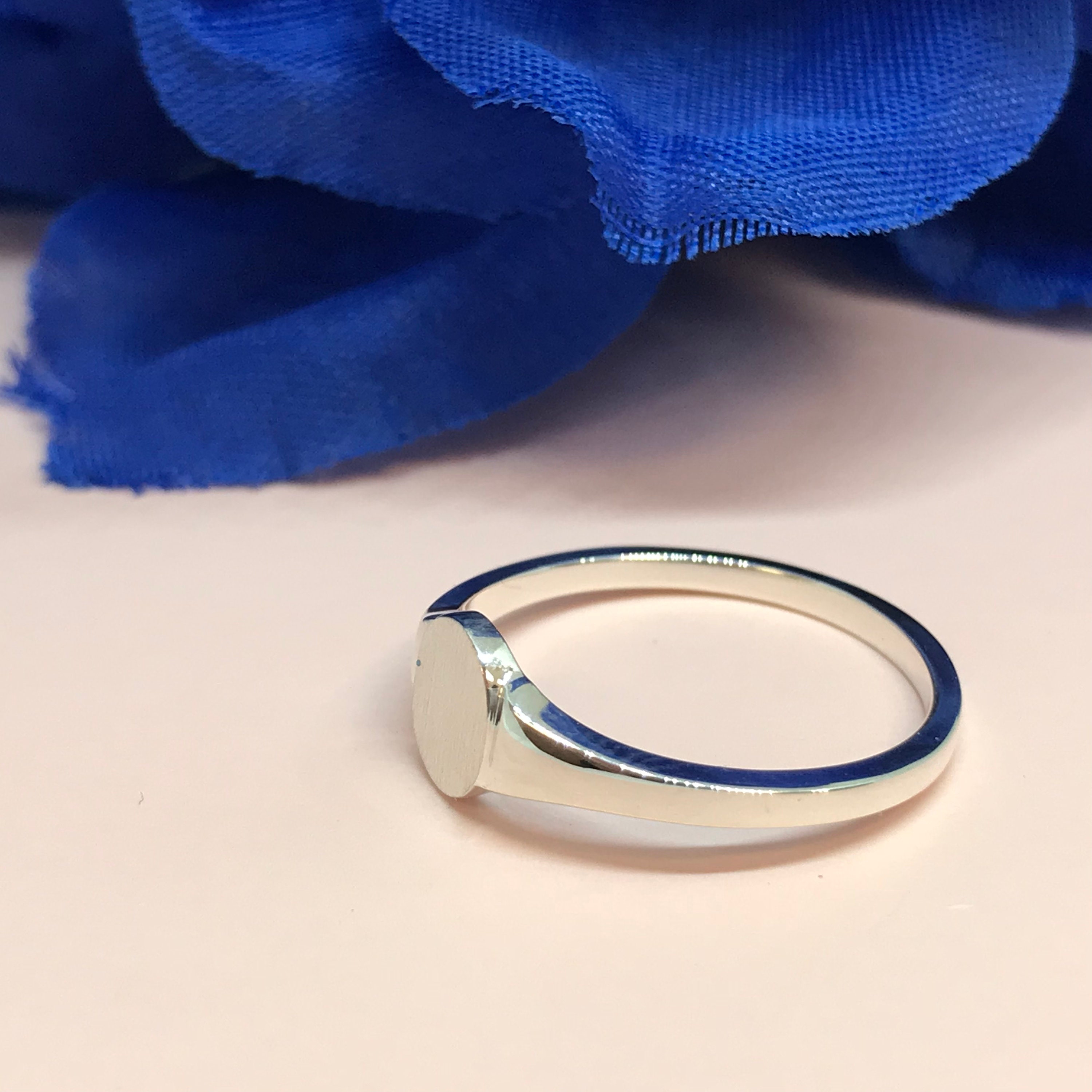 Oval Signet Ring / Engravable Ring / Initial Ring / Personalized Ring ...