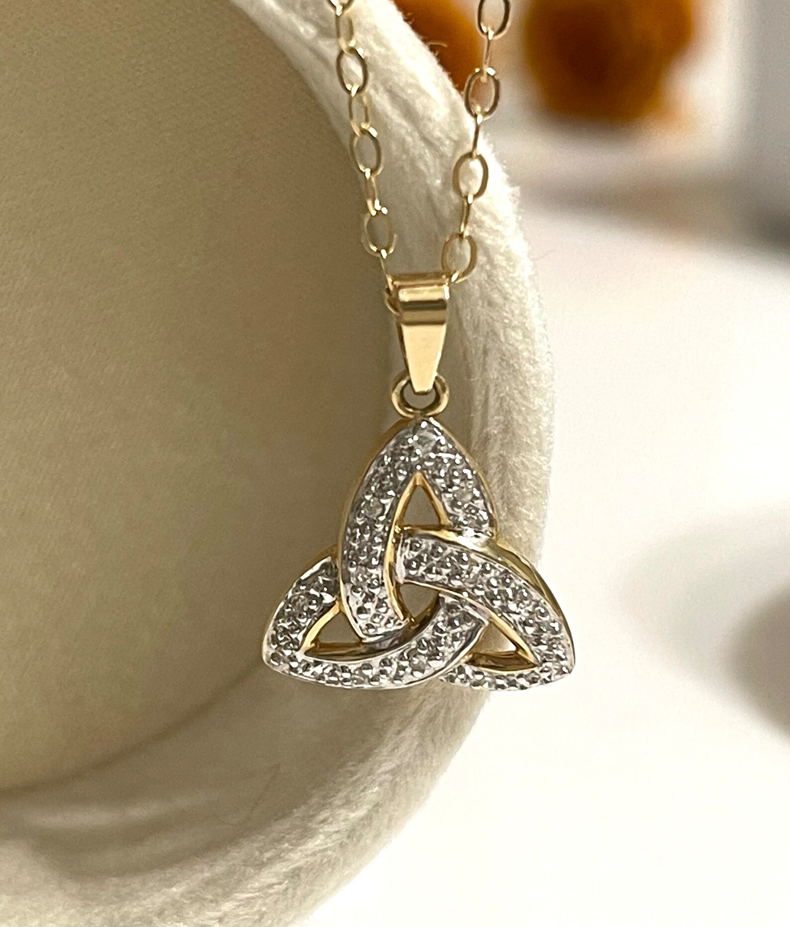 14K Solid Yellow Gold Diamond Celtic Pendant / Interlacing Patterns and ...