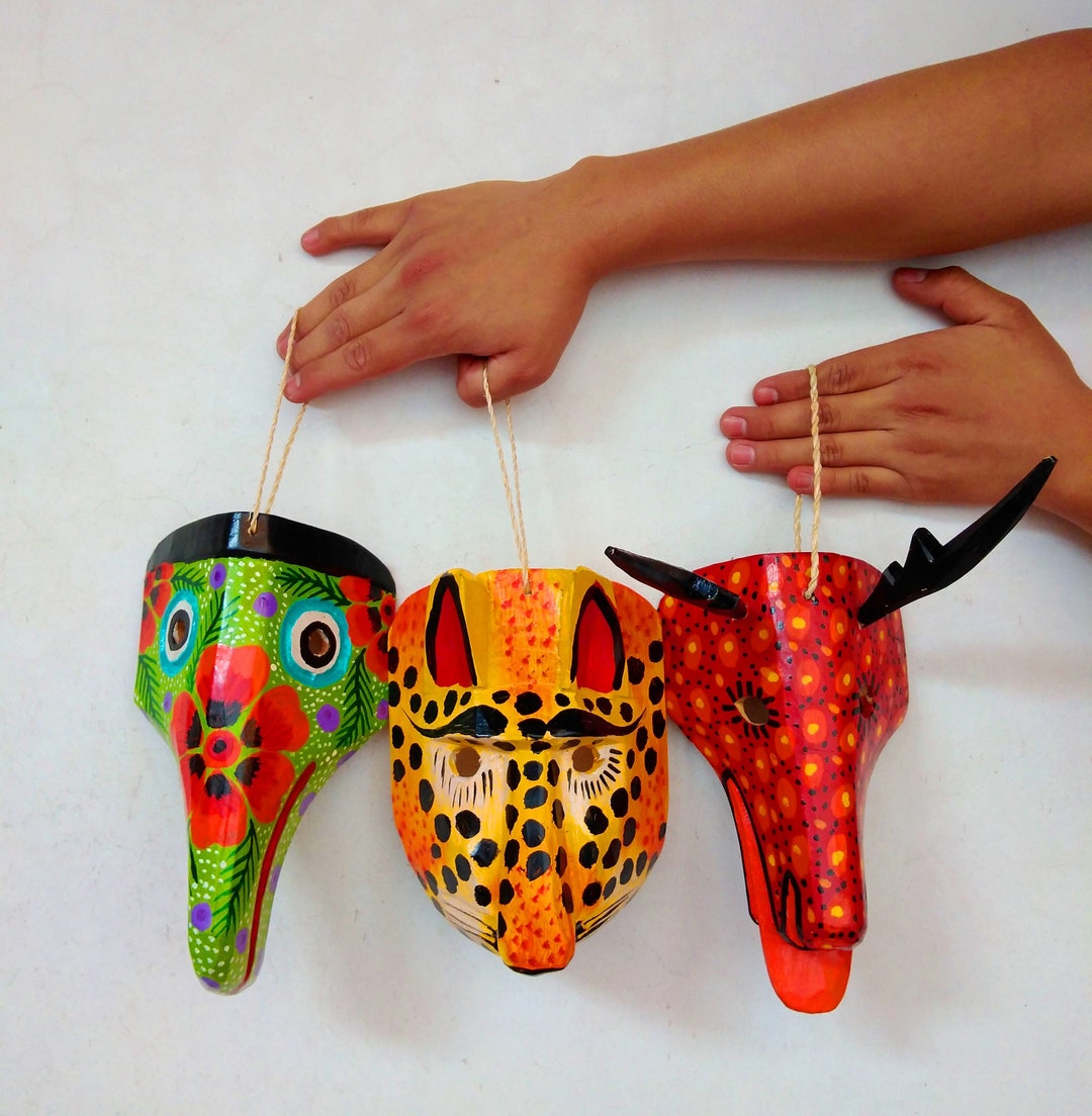 COLORES. Carved Wooden Guatemalan Masks for Wall Decor Painted Wooden ...