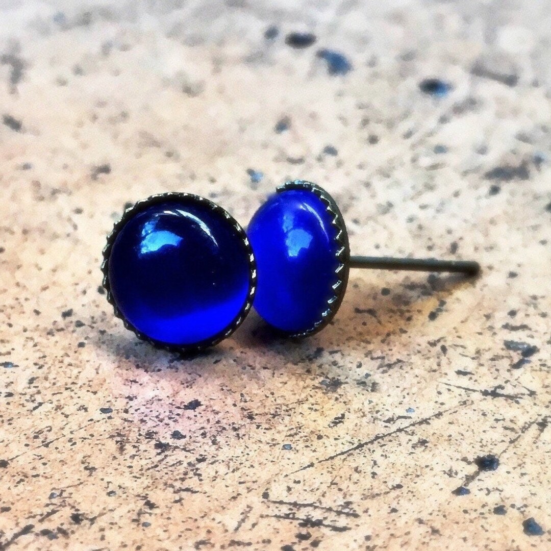 Royal Blue Shining Cat's Eye Gemstone Studs, Natural Genuine Cats Eye ...