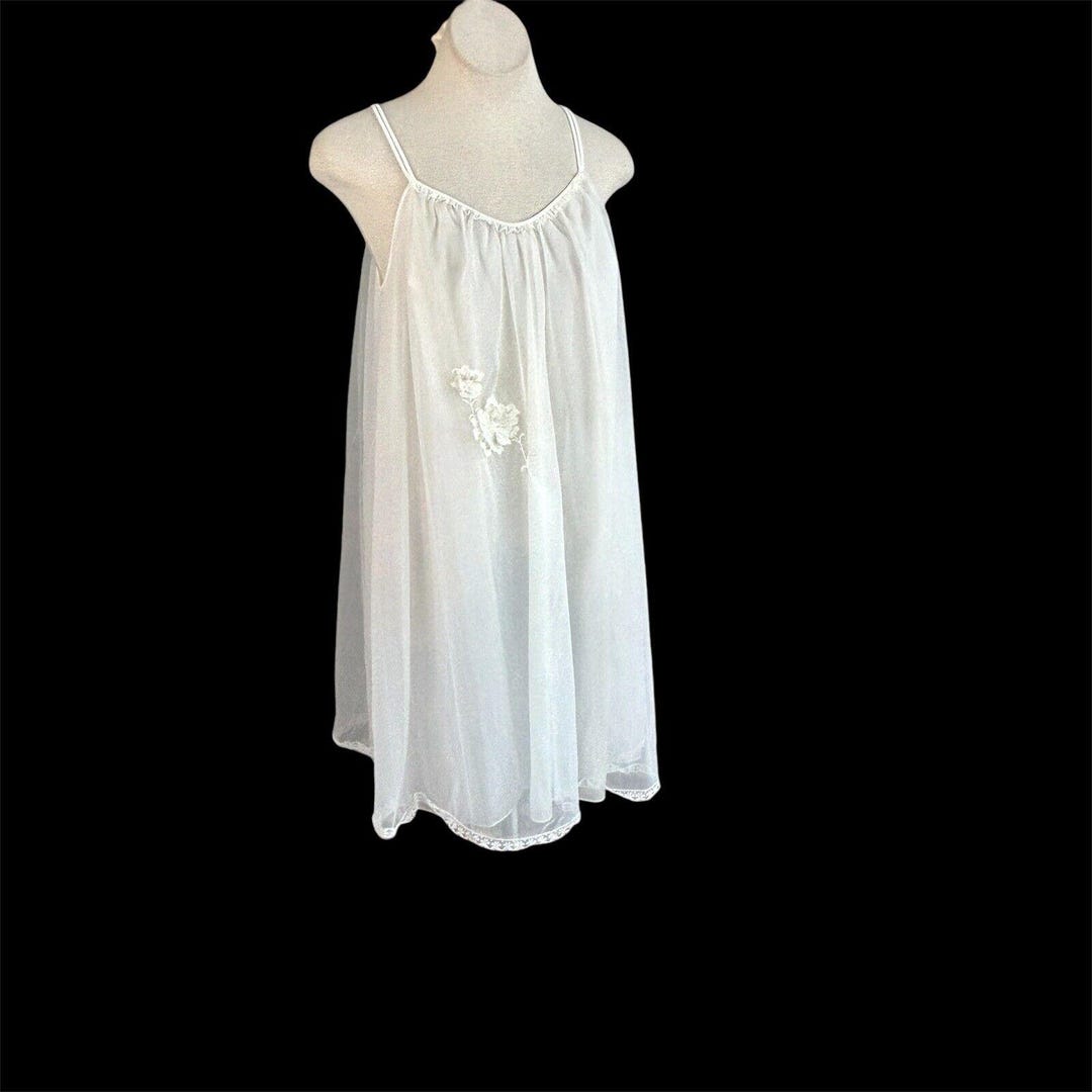 Vanity Fair Vintage 60s White Double Chiffon Short Nightie Negligee ...