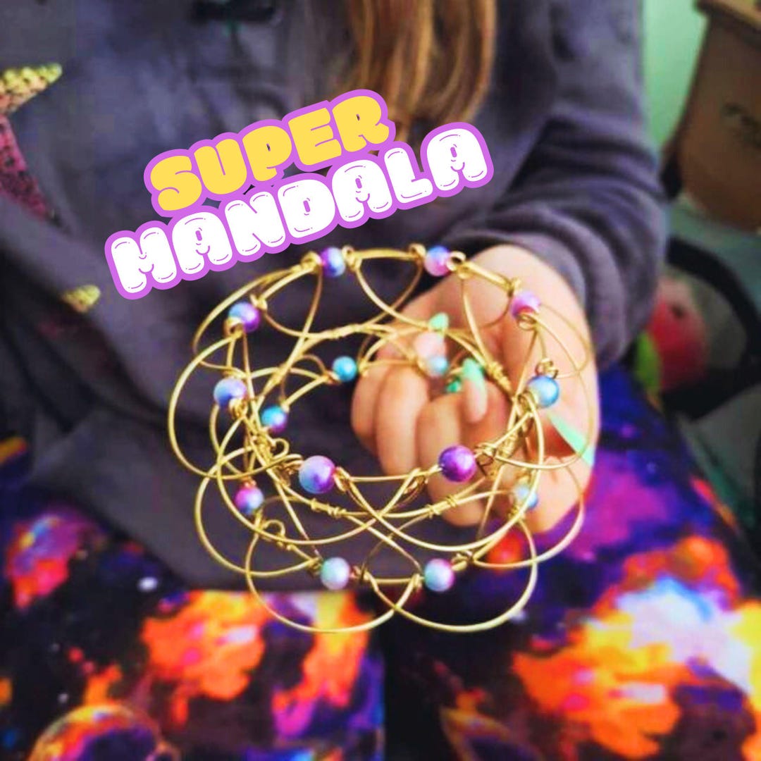 The Super Mandala, Shape Changing Wire Ball, Big Energy Fidget Toy ...