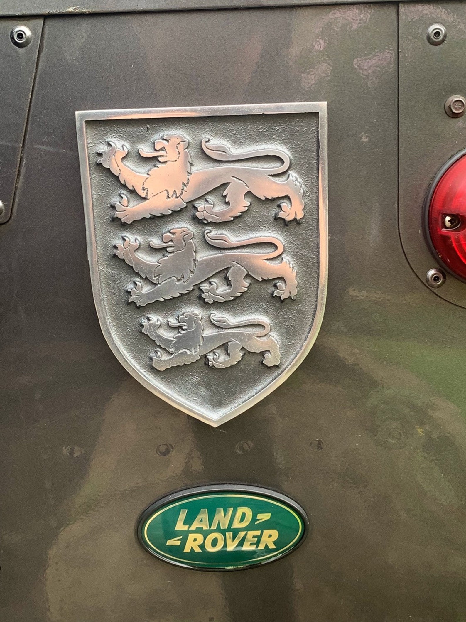 Handmade Three Lions Aluminium Shield - Land Rover Car Badge - Etsy UK
