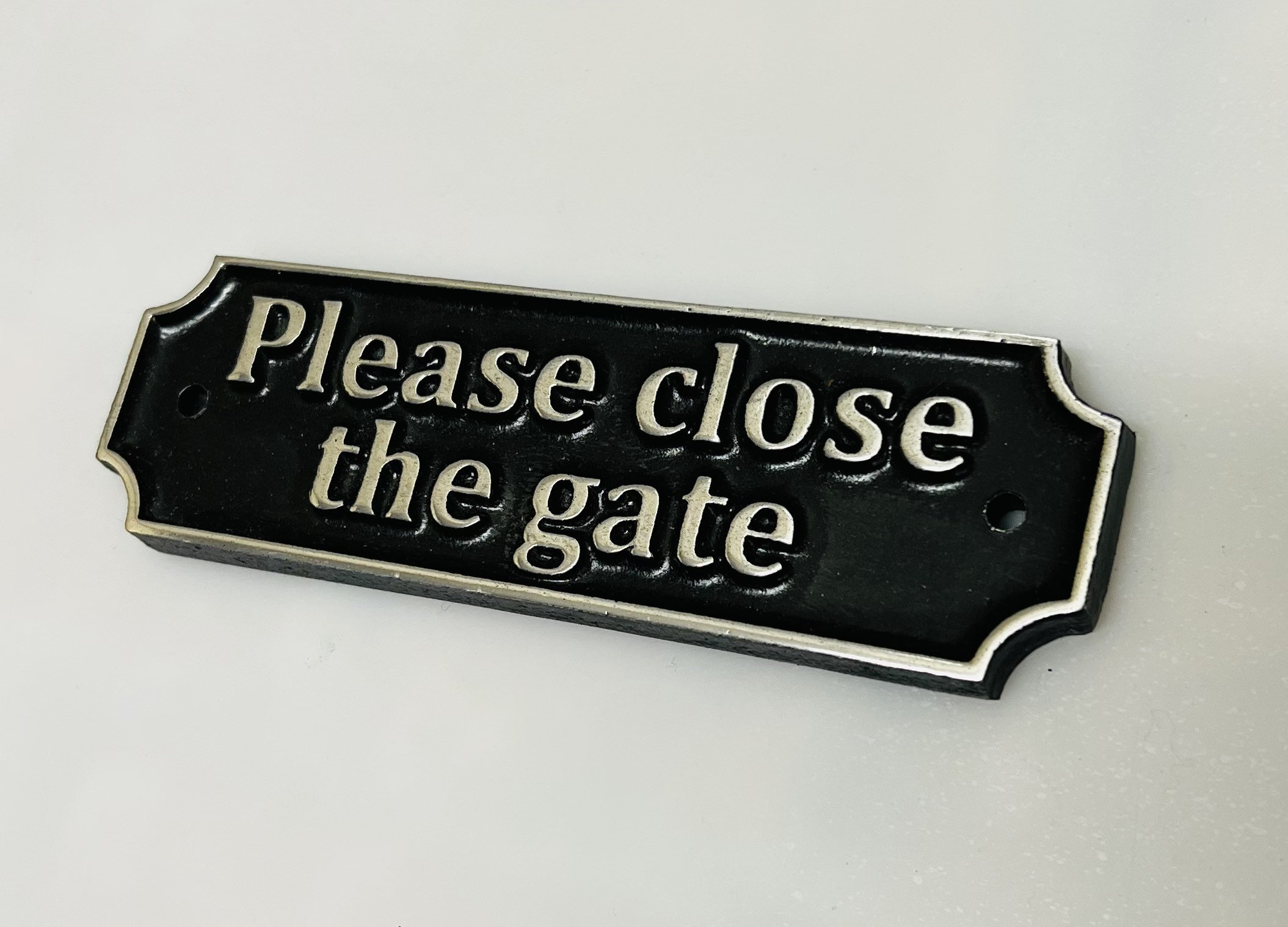 Decorative “please Close the Gate” Sign - Etsy