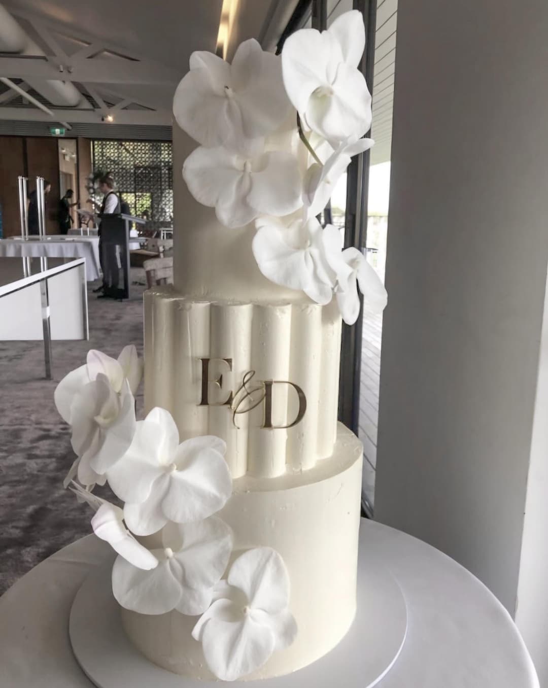 Wedding Cake Serif Initials Charm - Etsy